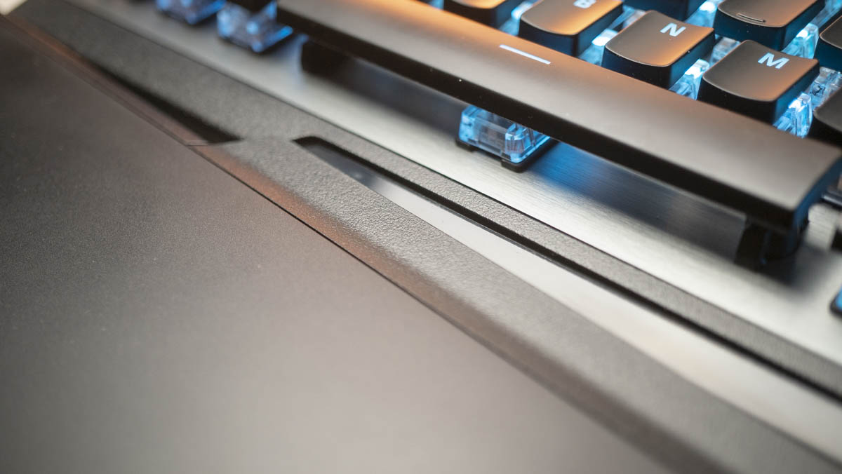 Roccat Vulkan 120 AIMO Gaming Keyboard Review | TechNuovo