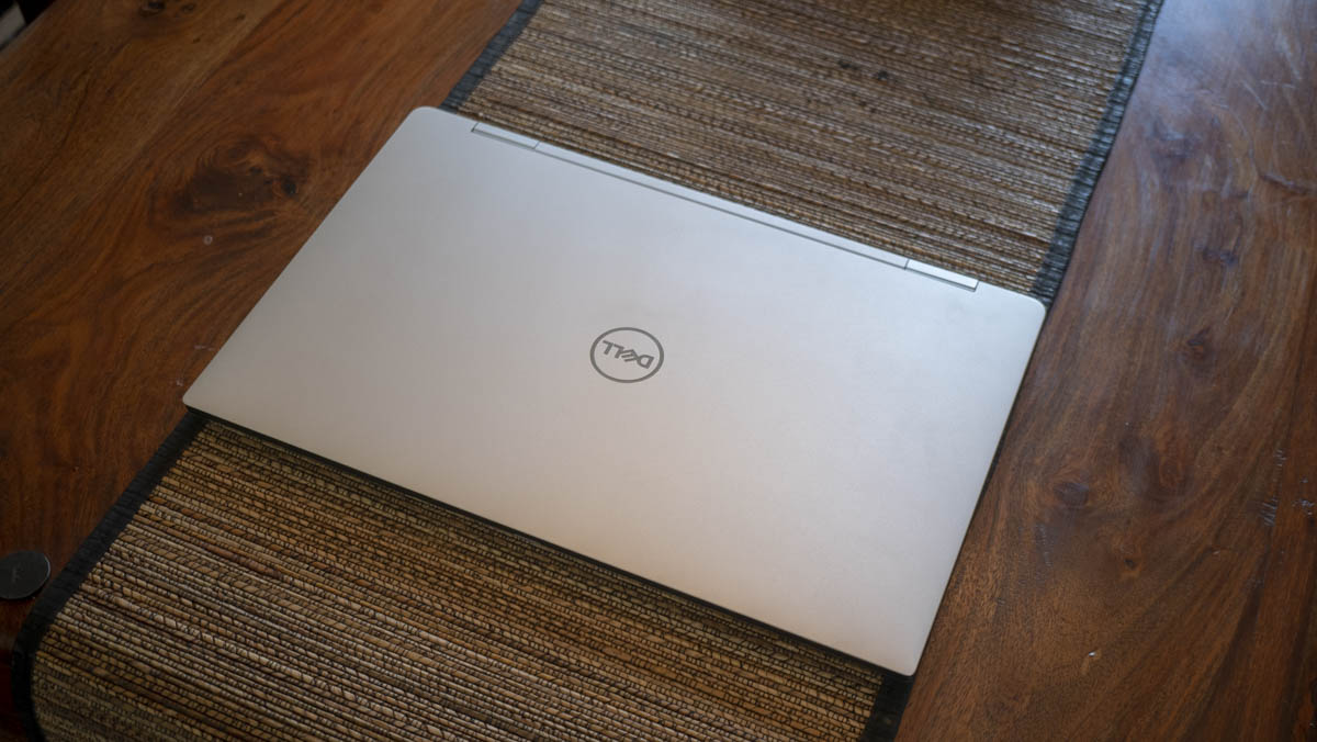Dell XPS 15 9575 2-In-One Laptop Review | TechNuovo