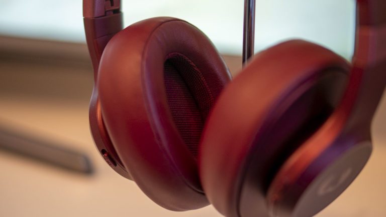 Fresh 'N Rebel Clam Wireless Over Ear Headphones Review | TechNuovo