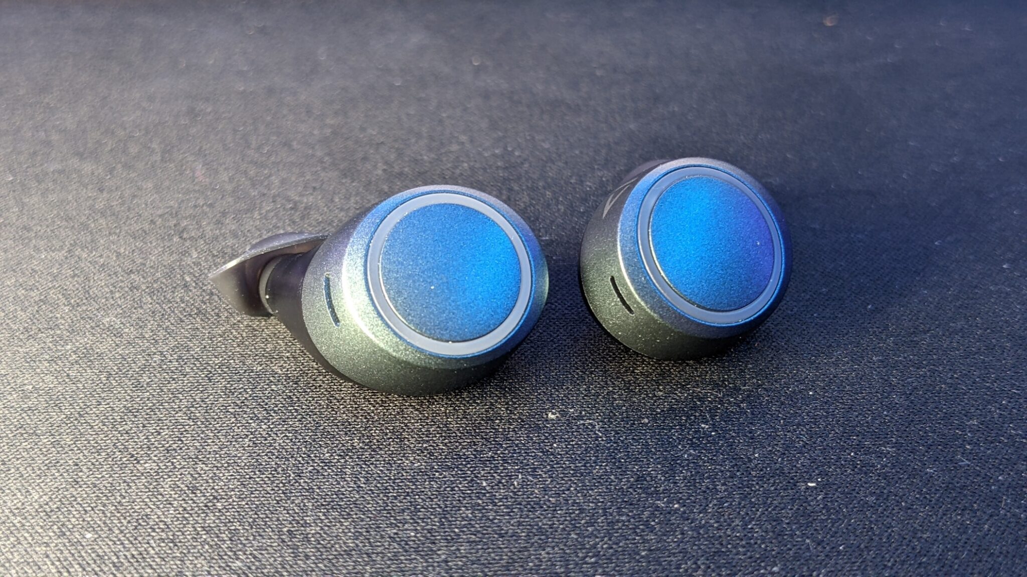 Creative Outlier Air V3 Earbuds Review | TechNuovo