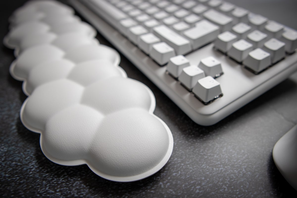 Logitech G715 Keyboard Review | TechNuovo