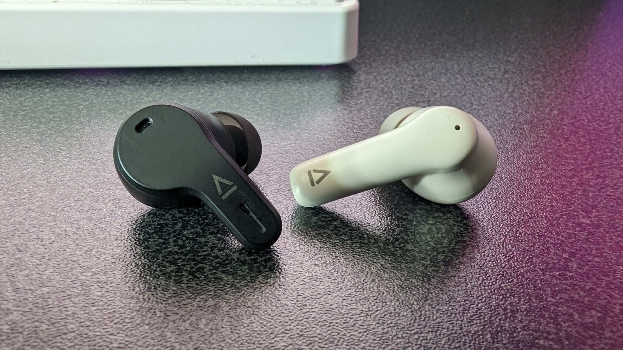 Creative Zen Air Plus Vs Zen Air Pro - What you going for?