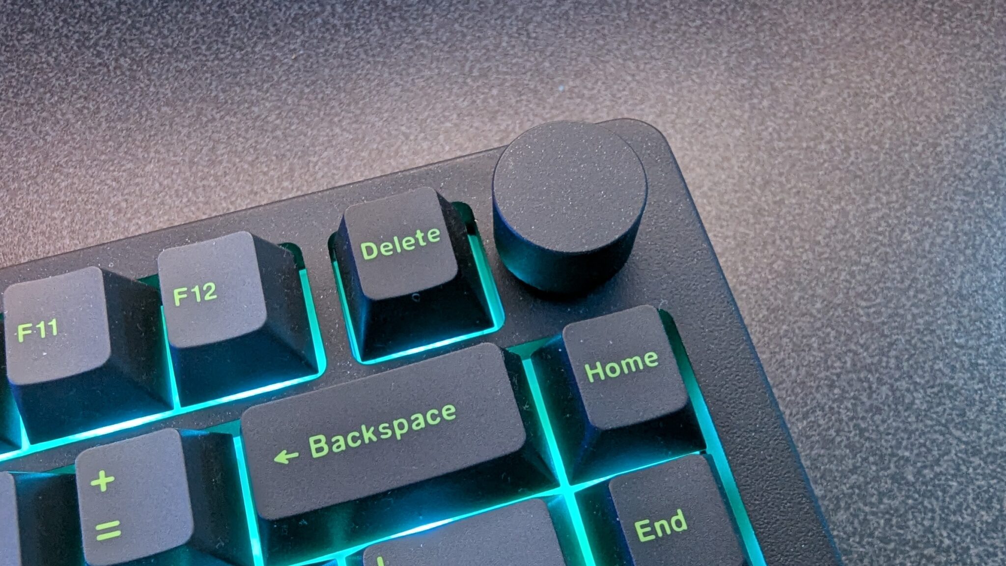 MECHLANDS Blade 75 Mechanical Keyboard Review | TechNuovo