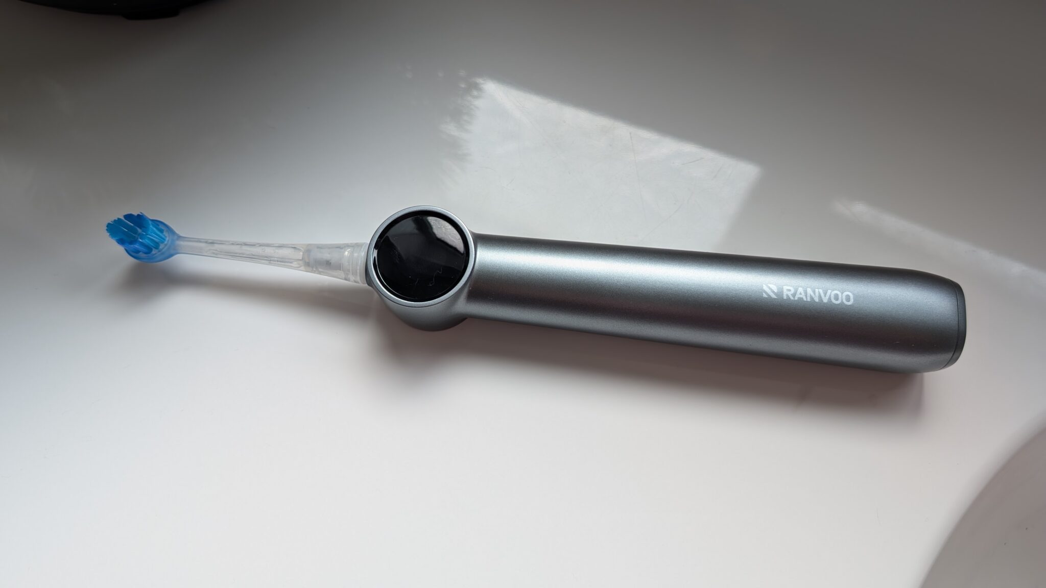 Ranvoo Airjet 2 Electric Toothbrush Review | TechNuovo