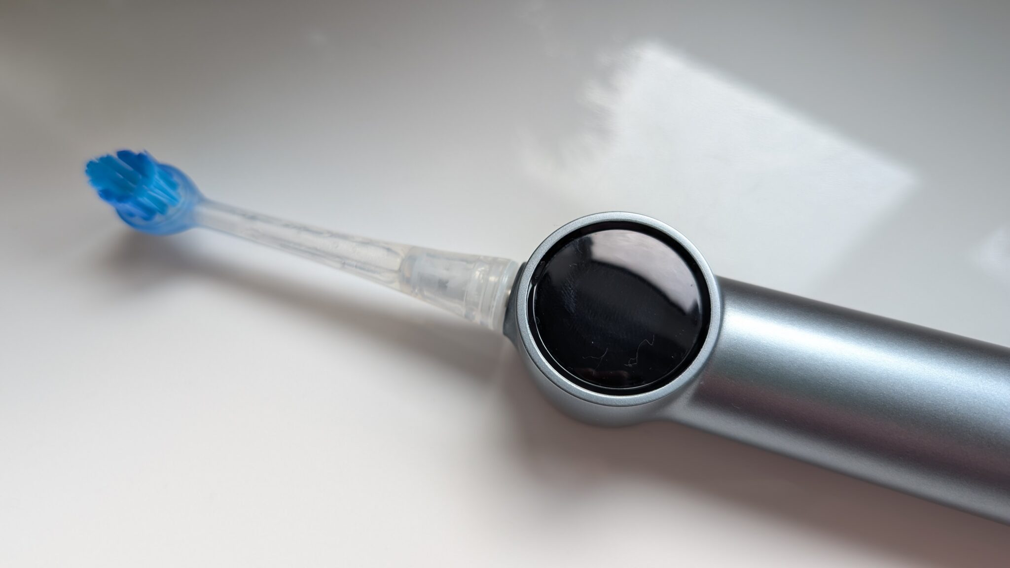 Ranvoo Airjet 2 Electric Toothbrush Review | TechNuovo